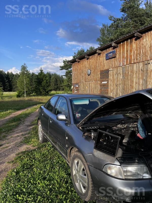 Audi A4 1996 in Ludza, with an engine capacity of 1.80 L and mileage of 385 thousand km for 300 €, photo 3 on AUTOMOTO.COM.LV