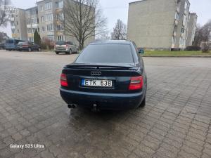 Audi A4 1996 Mažeikiai, ar dzinēja tilpumu 1.80 L un nobraukumu 333 tūkst. km par 950 €, foto 5 vietnē AUTOMOTO.COM.LV