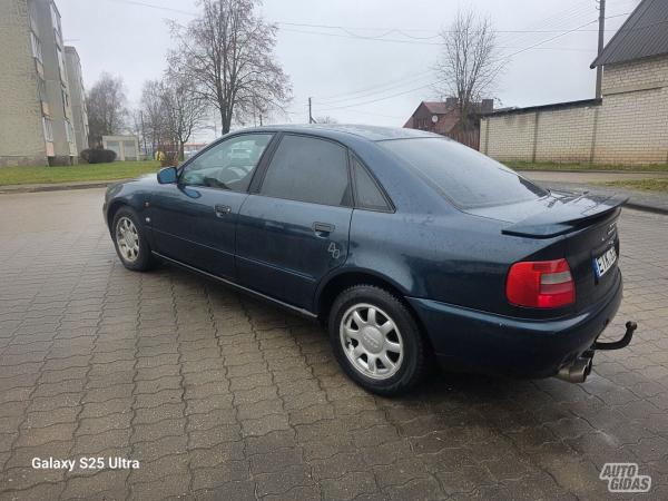Audi A4 1996 in Mazeikiai, with an engine capacity of 1.80 L and mileage of 333 thousand km for 950 €, photo 6 on AUTOMOTO.COM.LV