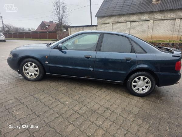Audi A4 1996 in Mazeikiai, with an engine capacity of 1.80 L and mileage of 333 thousand km for 950 €, photo 7 on AUTOMOTO.COM.LV