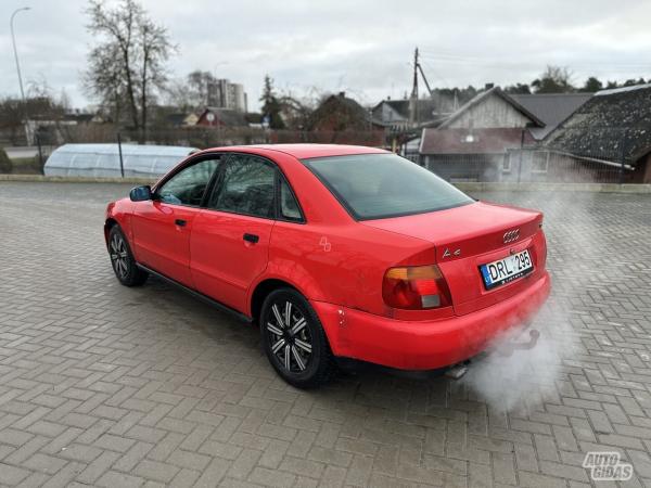 Audi A4 1996 in Ukmerge, with an engine capacity of 1.60 L and mileage of 410 thousand km for 480 €, photo 3 on AUTOMOTO.COM.LV