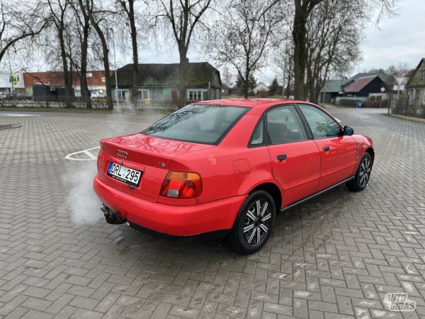 Audi A4 1996 in Ukmerge, with an engine capacity of 1.60 L and mileage of 410 thousand km for 480 €, photo 6 on AUTOMOTO.COM.LV