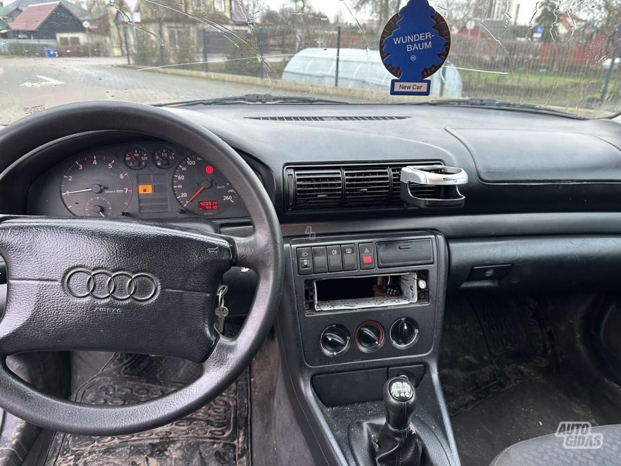 Audi A4 1996 in Ukmerge, with an engine capacity of 1.60 L and mileage of 410 thousand km for 480 €, photo 13 on AUTOMOTO.COM.LV