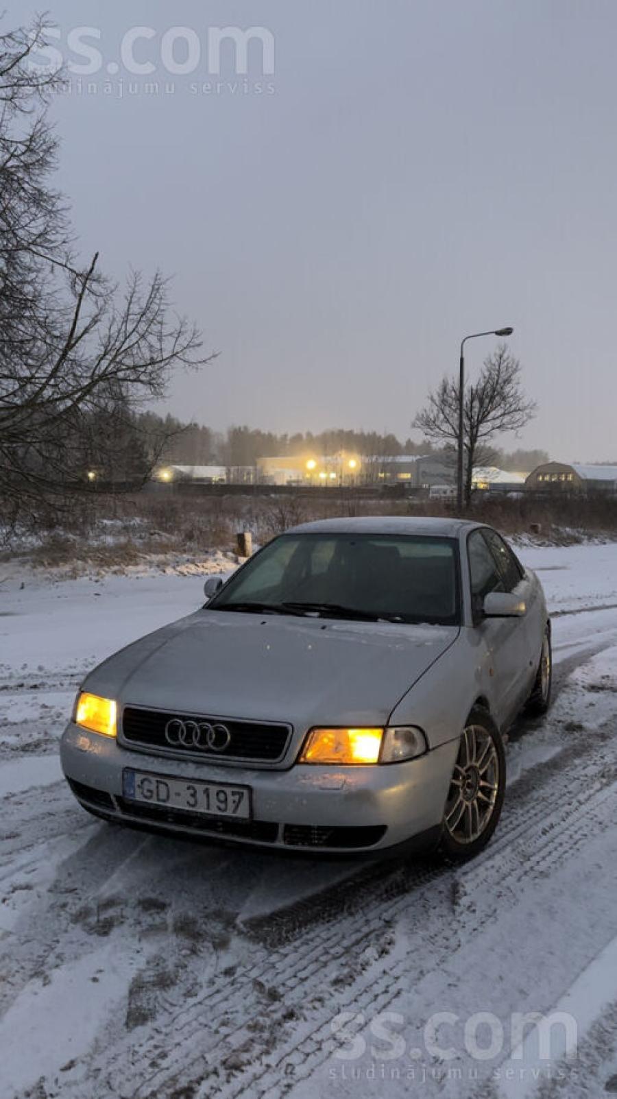 Audi A4 1996 in Riga, with an engine capacity of 1.80 L and mileage of 325 thousand km for 1400 €, photo 1 on AUTOMOTO.COM.LV