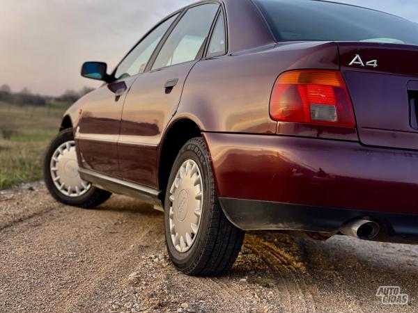 Audi A4 1996 Viļņa, ar dzinēja tilpumu 1.80 L un nobraukumu 190 tūkst. km par 1450 €, foto 3 vietnē AUTOMOTO.COM.LV