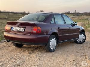 Audi A4 1996 Viļņa, ar dzinēja tilpumu 1.80 L un nobraukumu 190 tūkst. km par 1450 €, foto 12 vietnē AUTOMOTO.COM.LV