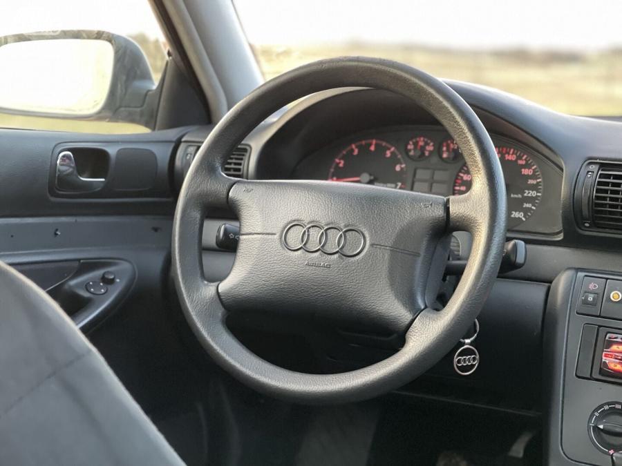 Audi A4 1996 Viļņa, ar dzinēja tilpumu 1.80 L un nobraukumu 190 tūkst. km par 1450 €, foto 22 vietnē AUTOMOTO.COM.LV