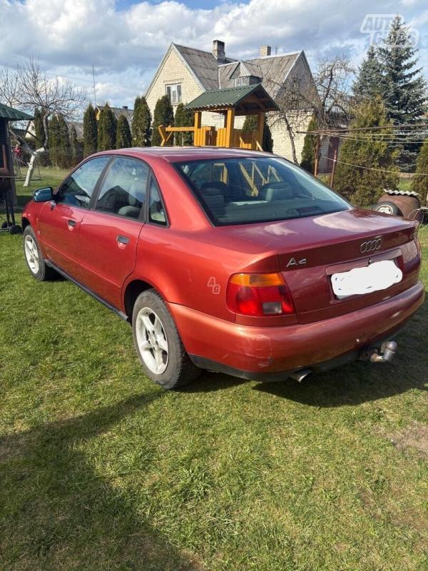 Audi A4 1996 in Varena, with an engine capacity of 1.60 L and mileage of 338 thousand km for 999 €, photo 4 on AUTOMOTO.COM.LV