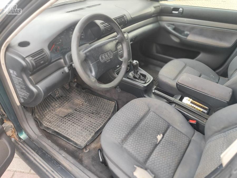 Audi A4 1996 in Siauliai, with an engine capacity of 1.90 L and mileage of 494 thousand km for 700 €, photo 12 on AUTOMOTO.COM.LV