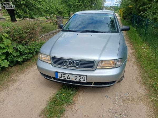 Audi A4 1996 Viļņa, ar dzinēja tilpumu 1.60 L un nobraukumu 258 tūkst. km par 850 €, foto 2 vietnē AUTOMOTO.COM.LV