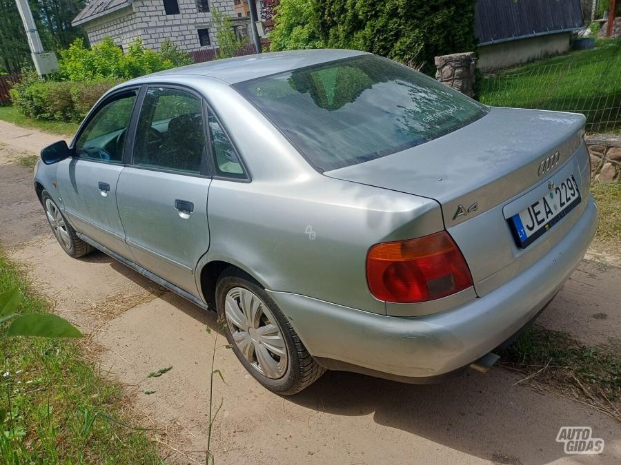 Ауди А4 1996 в Вильнюс, объемом двигателя 1.60 л и пробегом 258 тыс. км за 850 €, фото 8 на AUTOMOTO.COM.LV