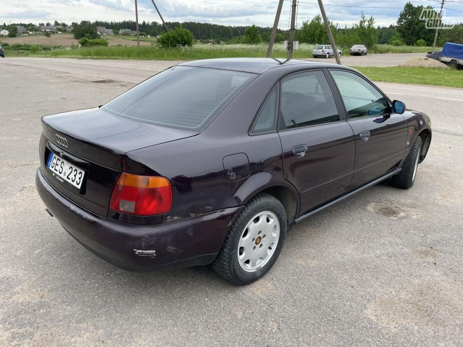 Audi A4 1996 in Vilnius, with an engine capacity of 1.60 L and mileage of 337 thousand km for 650 €, photo 4 on AUTOMOTO.COM.LV