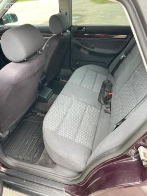Audi A4 1996 in Vilnius, with an engine capacity of 1.60 L and mileage of 337 thousand km for 650 €, photo 9 on AUTOMOTO.COM.LV