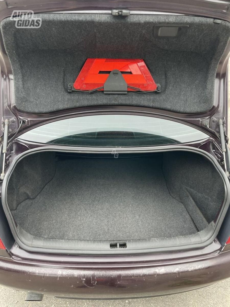 Audi A4 1996 in Vilnius, with an engine capacity of 1.60 L and mileage of 337 thousand km for 650 €, photo 13 on AUTOMOTO.COM.LV