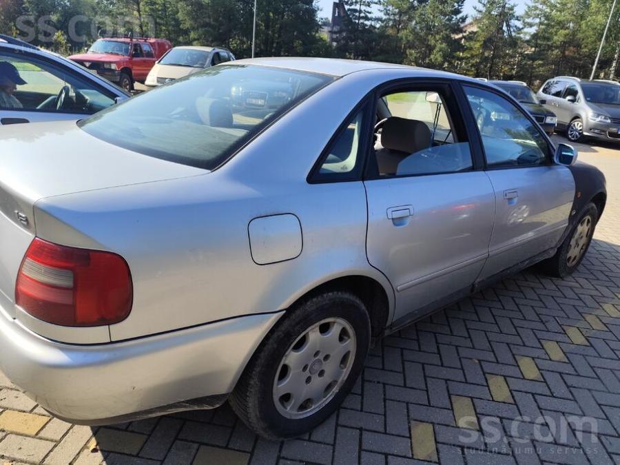 Audi A4 1996 in Riga, with an engine capacity of 1.80 L and mileage of 339 thousand km for 850 €, photo 5 on AUTOMOTO.COM.LV