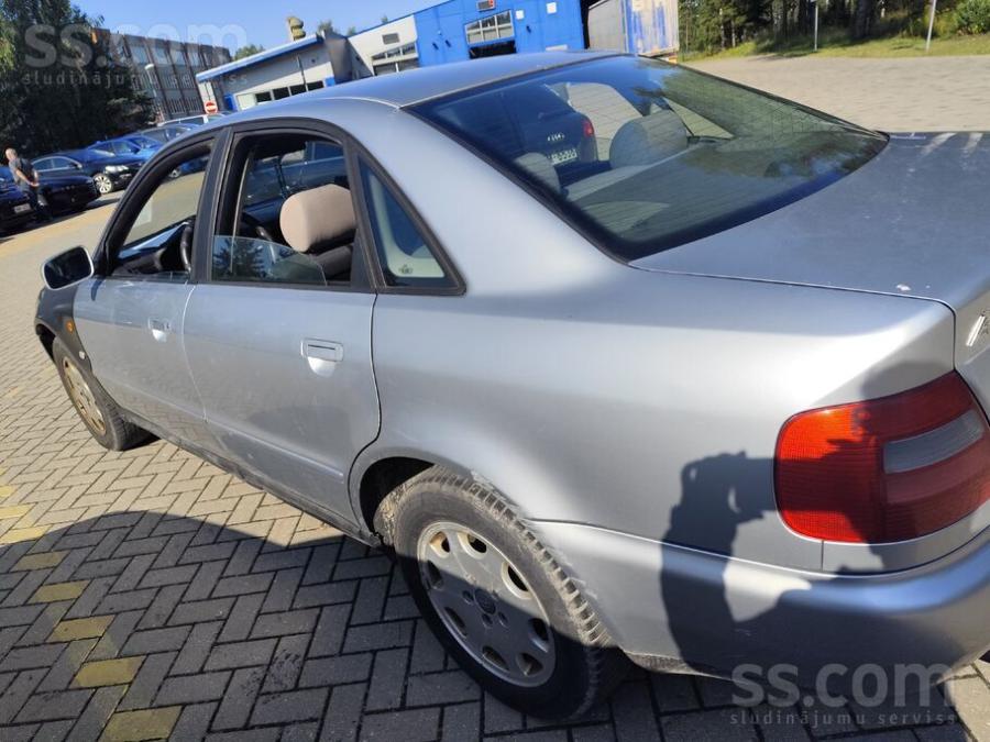 Audi A4 1996 in Riga, with an engine capacity of 1.80 L and mileage of 339 thousand km for 850 €, photo 6 on AUTOMOTO.COM.LV
