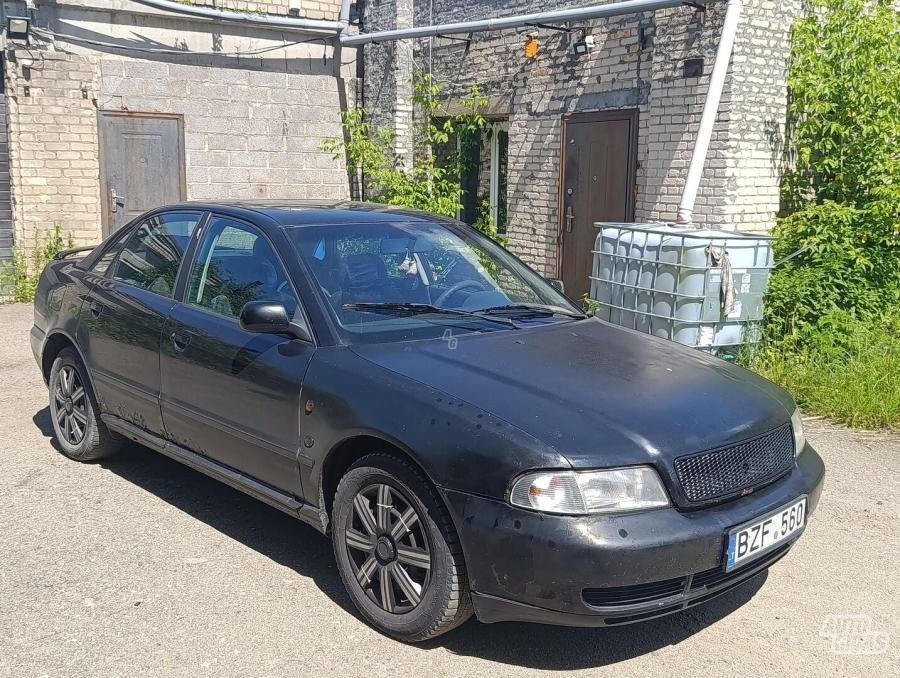 Audi A4 1996 in Vilnius, with an engine capacity of 1.90 L and mileage of 450 thousand km for 299 €, photo 4 on AUTOMOTO.COM.LV