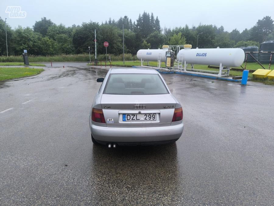 Audi A4 1996 in Kaunas, with an engine capacity of 1.90 L and mileage of 333 thousand km for 399 €, photo 3 on AUTOMOTO.COM.LV