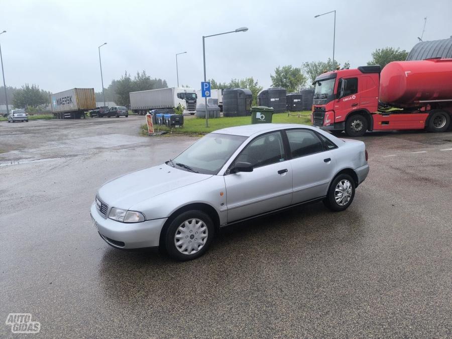 Audi A4 1996 in Kaunas, with an engine capacity of 1.90 L and mileage of 333 thousand km for 399 €, photo 5 on AUTOMOTO.COM.LV