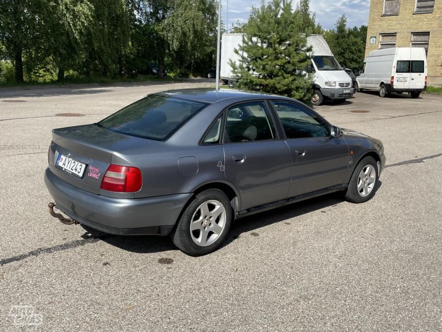 Ауди А4 1996 в Друскининкай, объемом двигателя 1.90 л и пробегом 390 тыс. км за 580 €, фото 7 на AUTOMOTO.COM.LV