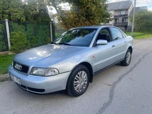 Audi A4 1996 Šauļi, ar dzinēja tilpumu 1.80 L un nobraukumu 185 tūkst. km par 795 €, foto  vietnē AUTOMOTO.COM.LV