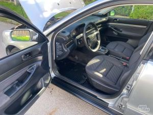Audi A4 1996 in Siauliai, with an engine capacity of 1.80 L and mileage of 185 thousand km for 795 €, photo 9 on AUTOMOTO.COM.LV
