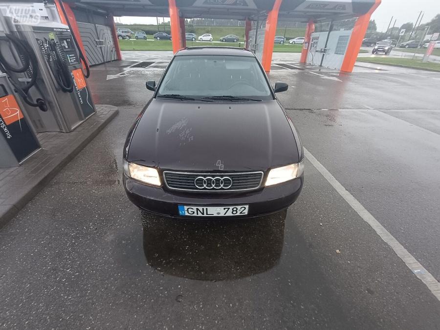 Audi A4 1996 Viļņa, ar dzinēja tilpumu 1.60 L un nobraukumu 407 tūkst. km par 550 €, foto 1 vietnē AUTOMOTO.COM.LV