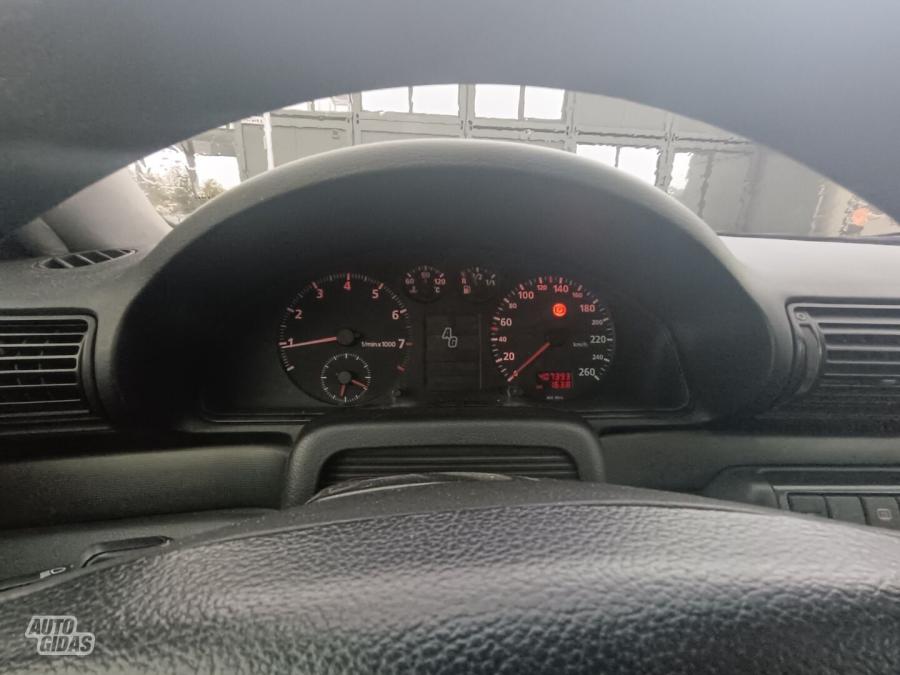 Audi A4 1996 Viļņa, ar dzinēja tilpumu 1.60 L un nobraukumu 407 tūkst. km par 550 €, foto 6 vietnē AUTOMOTO.COM.LV