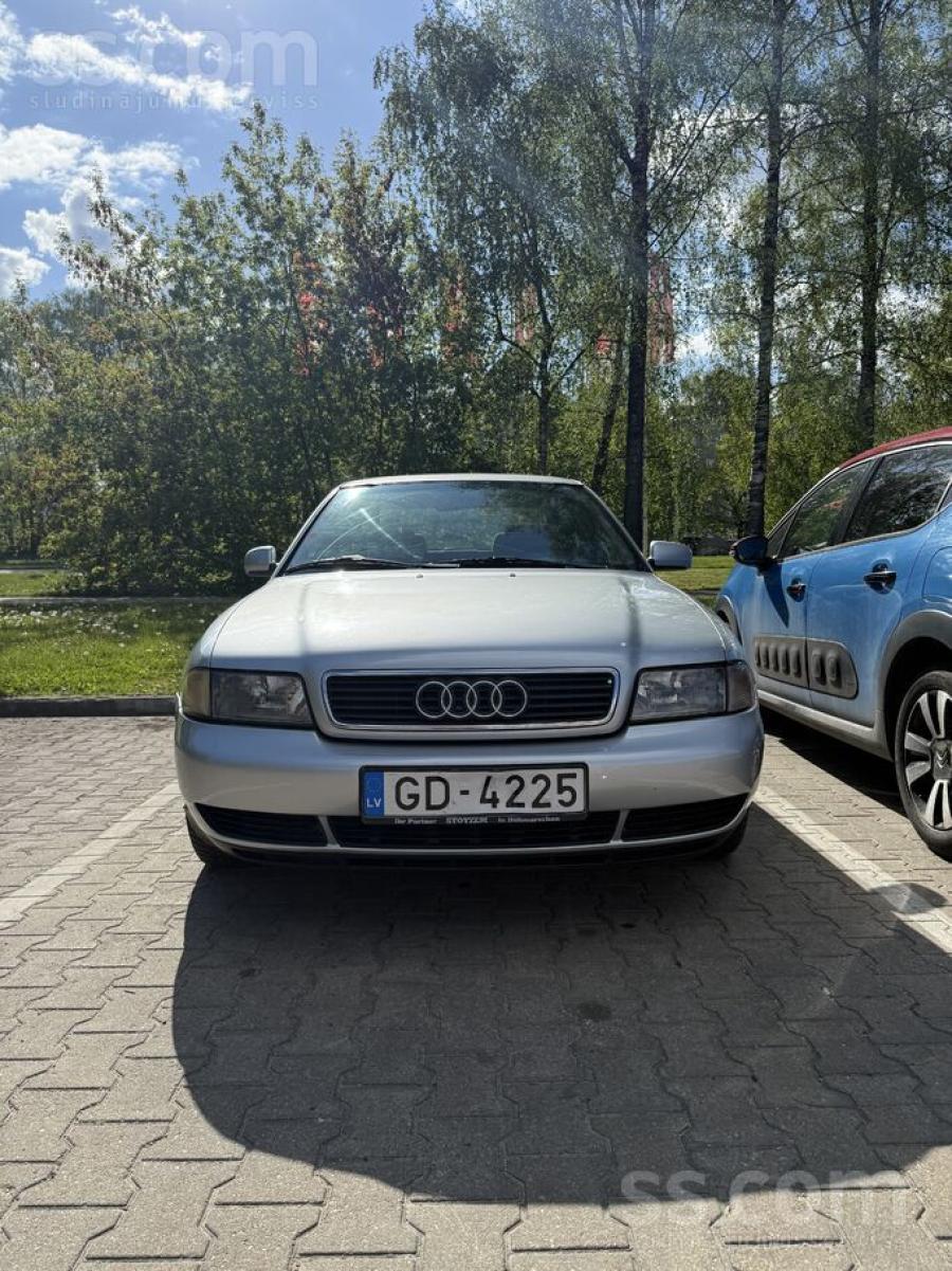 Audi A4 1997 Rīga, ar dzinēja tilpumu 1.60 L un nobraukumu 271 tūkst. km par 1100 €, foto 6 vietnē AUTOMOTO.COM.LV