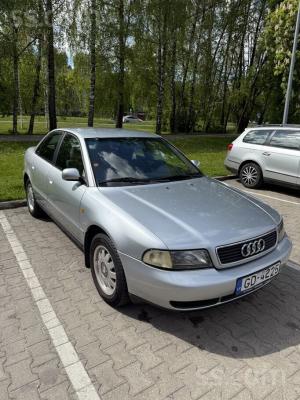 Audi A4 1997 Rīga, ar dzinēja tilpumu 1.60 L un nobraukumu 271 tūkst. km par 1100 €, foto 10 vietnē AUTOMOTO.COM.LV