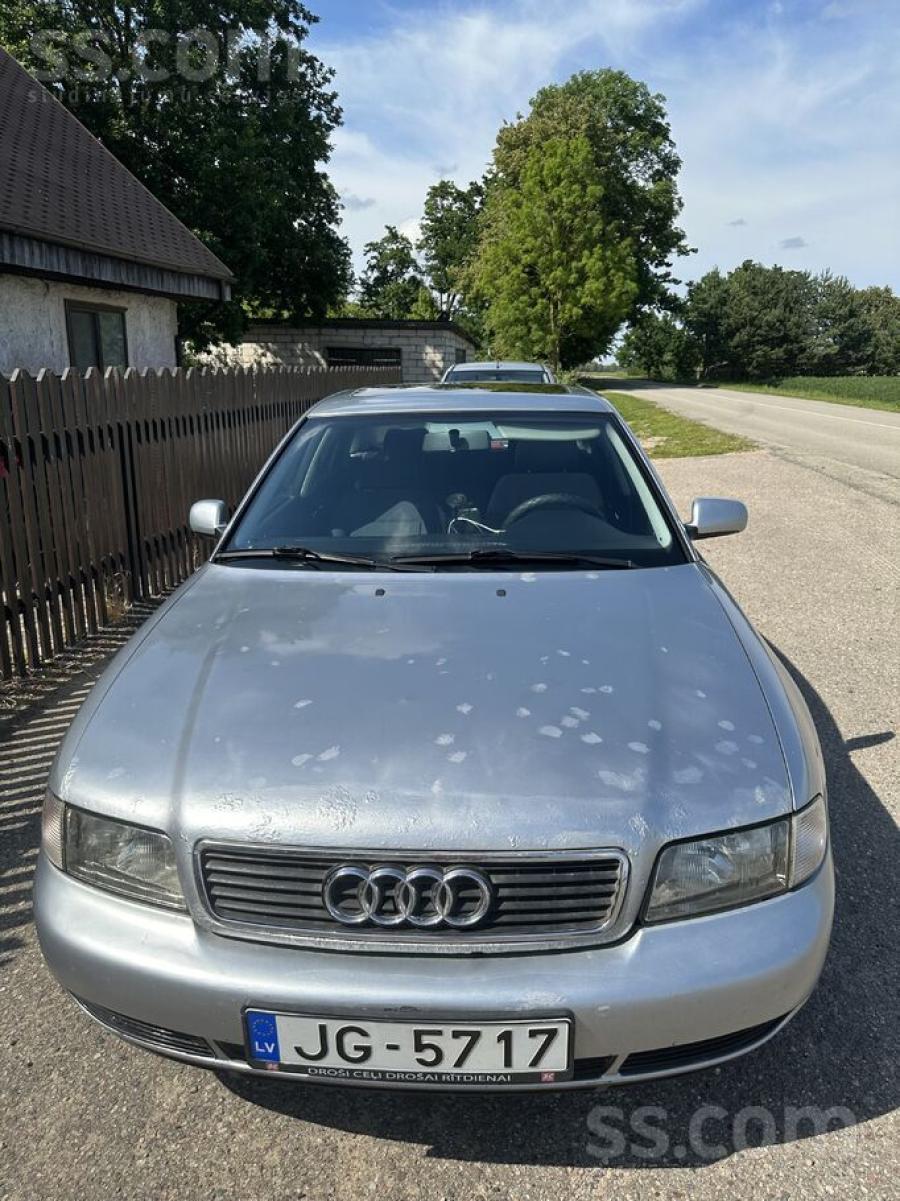 Audi A4 1997 Jelgava, ar dzinēja tilpumu 1.80 L un nobraukumu 270 tūkst. km par 1100 €, foto 12 vietnē AUTOMOTO.COM.LV
