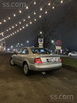 Audi A4 1997 Rīga, ar dzinēja tilpumu 1.60 L un nobraukumu 276 tūkst. km par 990 €, foto 3 vietnē AUTOMOTO.COM.LV