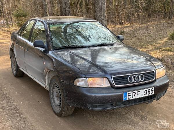 Audi A4 1997 Zarasai, ar dzinēja tilpumu 1.90 L un nobraukumu 40 tūkst. km par 300 €, foto 3 vietnē AUTOMOTO.COM.LV