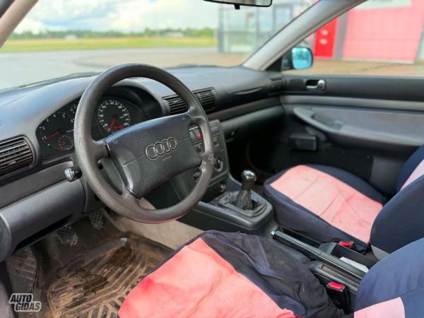Audi A4 1997 Panevēža, ar dzinēja tilpumu 1.60 L un nobraukumu 0 tūkst. km par 350 €, foto 7 vietnē AUTOMOTO.COM.LV