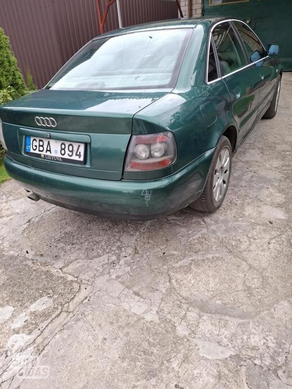 Audi A4 1997 Plungė, ar dzinēja tilpumu 1.60 L un nobraukumu 328 tūkst. km par 700 €, foto 1 vietnē AUTOMOTO.COM.LV