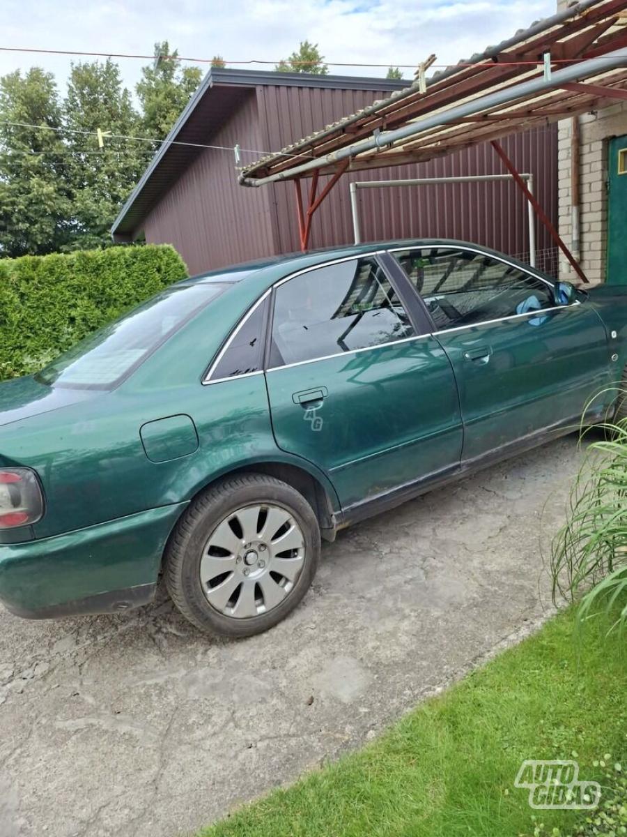 Audi A4 1997 Plungė, ar dzinēja tilpumu 1.60 L un nobraukumu 328 tūkst. km par 700 €, foto 3 vietnē AUTOMOTO.COM.LV