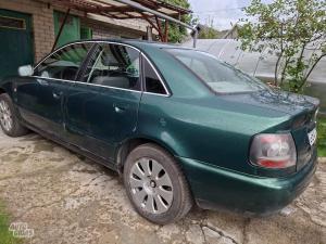 Audi A4 1997 Plungė, ar dzinēja tilpumu 1.60 L un nobraukumu 328 tūkst. km par 700 €, foto 5 vietnē AUTOMOTO.COM.LV