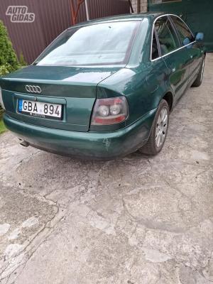 Audi A4 1997 Plungė, ar dzinēja tilpumu 1.60 L un nobraukumu 328 tūkst. km par 700 €, foto 6 vietnē AUTOMOTO.COM.LV