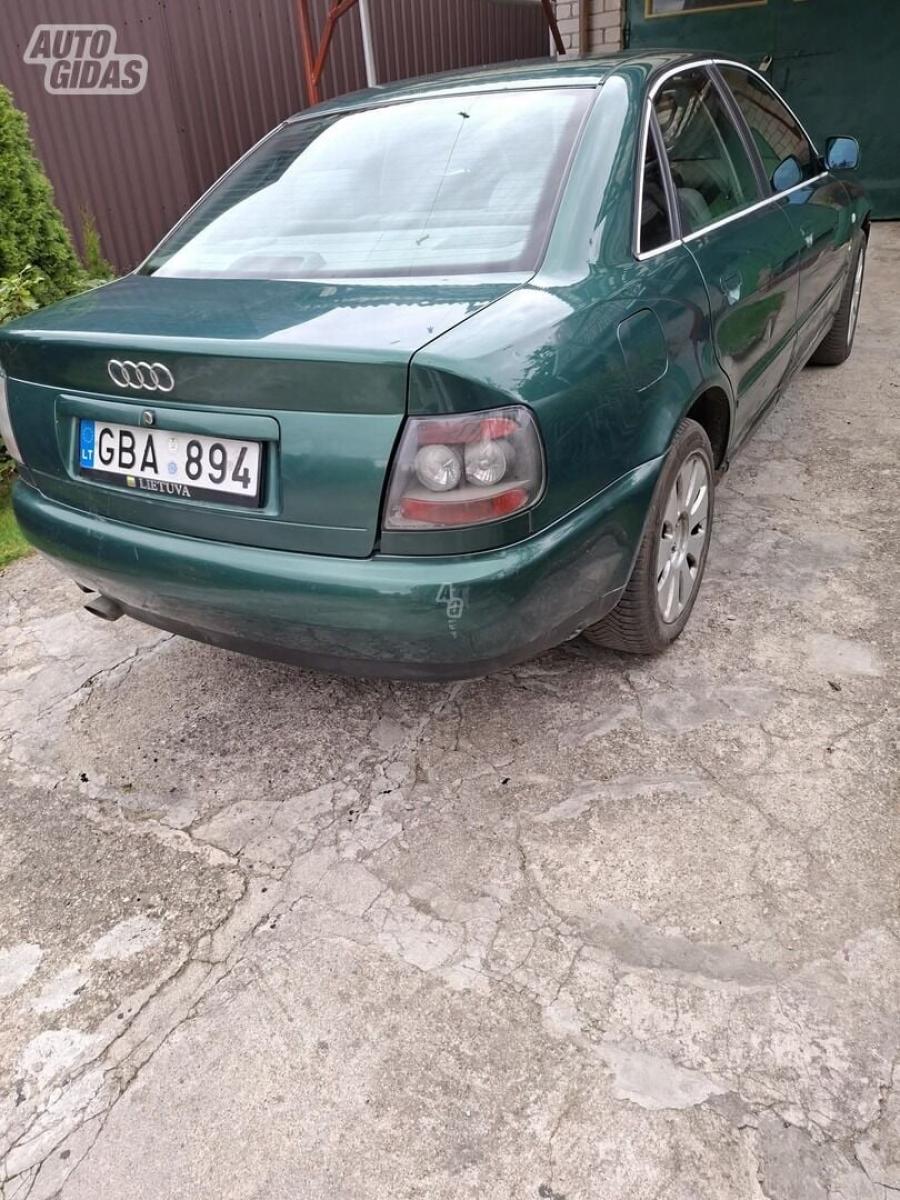 Audi A4 1997 Plungė, ar dzinēja tilpumu 1.60 L un nobraukumu 328 tūkst. km par 700 €, foto 6 vietnē AUTOMOTO.COM.LV
