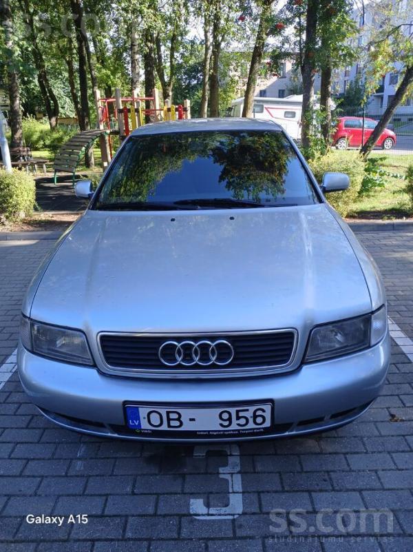 Audi A4 1998 in Riga, with an engine capacity of 1.60 L and mileage of 292 thousand km for 800 €, photo 3 on AUTOMOTO.COM.LV