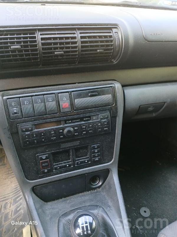 Audi A4 1998 in Riga, with an engine capacity of 1.60 L and mileage of 292 thousand km for 800 €, photo 8 on AUTOMOTO.COM.LV