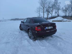 Audi A4 1998 in Siauliai, with an engine capacity of 1.60 L and mileage of 219 thousand km for 870 €, photo 4 on AUTOMOTO.COM.LV