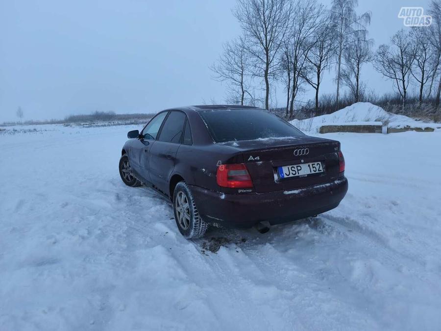 Audi A4 1998 in Siauliai, with an engine capacity of 1.60 L and mileage of 219 thousand km for 870 €, photo 4 on AUTOMOTO.COM.LV