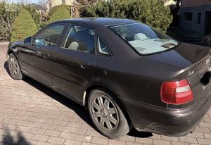 Audi A4 1998 in Siauliai, with an engine capacity of 1.60 L and mileage of 285 thousand km for 500 €, photo 2 on AUTOMOTO.COM.LV