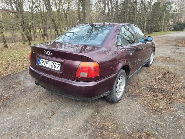 Audi A4 1998 Marijampole, ar dzinēja tilpumu 1.80 L un nobraukumu 310 tūkst. km par 600 €, foto 4 vietnē AUTOMOTO.COM.LV