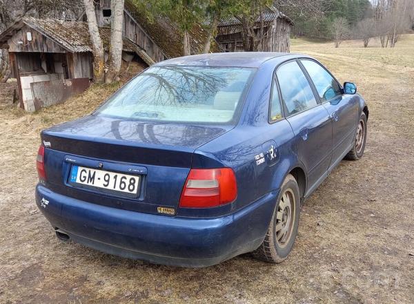 Ауди А4 1998 в Даугавпилс, объемом двигателя 2.40 л и пробегом 370 тыс. км за 900 €, фото 5 на AUTOMOTO.COM.LV
