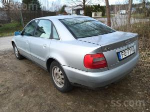 Audi A4 1998 Rīga, ar dzinēja tilpumu 2.40 L un nobraukumu 294 tūkst. km par 600 €, foto 5 vietnē AUTOMOTO.COM.LV
