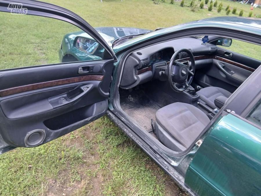 Ауди А4 1998 в Казлу-Руда, объемом двигателя 1.90 л и пробегом 420 тыс. км за 1400 €, фото 5 на AUTOMOTO.COM.LV