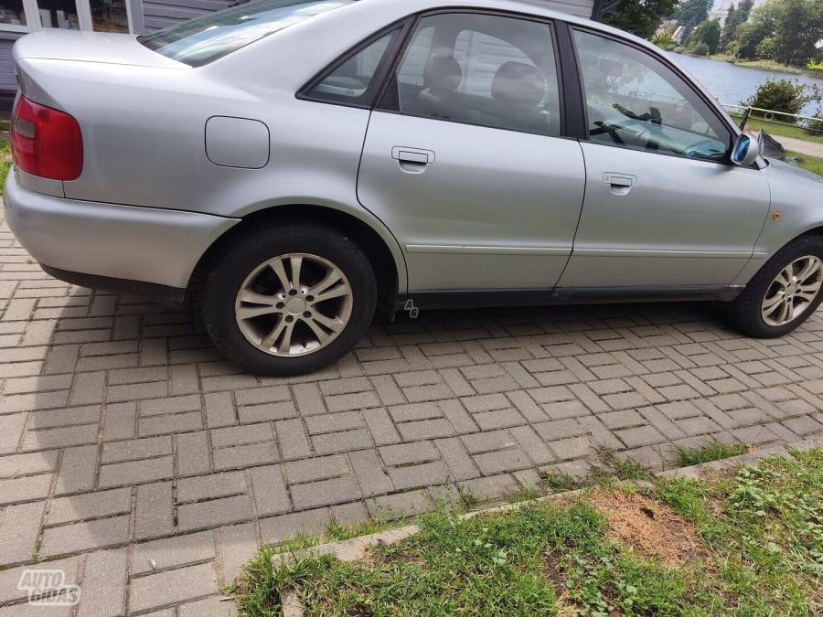 Audi A4 1998 in Druskininkai, with an engine capacity of 1.90 L and mileage of 338 thousand km for 1200 €, photo 3 on AUTOMOTO.COM.LV