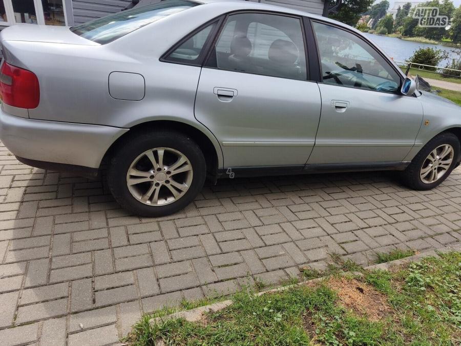 Audi A4 1998 in Druskininkai, with an engine capacity of 1.90 L and mileage of 338 thousand km for 1200 €, photo 4 on AUTOMOTO.COM.LV